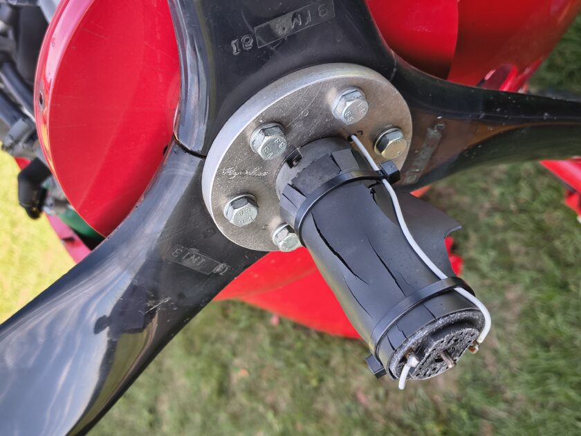 Elica evoprop passo variabile in volo - Olgiate molgora - Italy ...